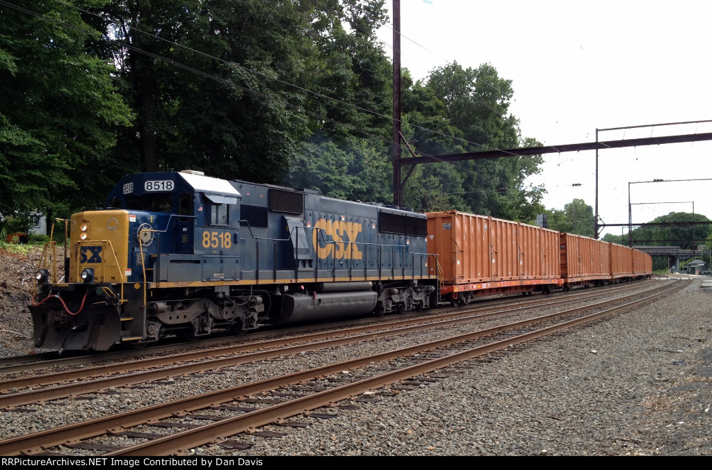 CSX SD50-2 8518 leads Q706-05